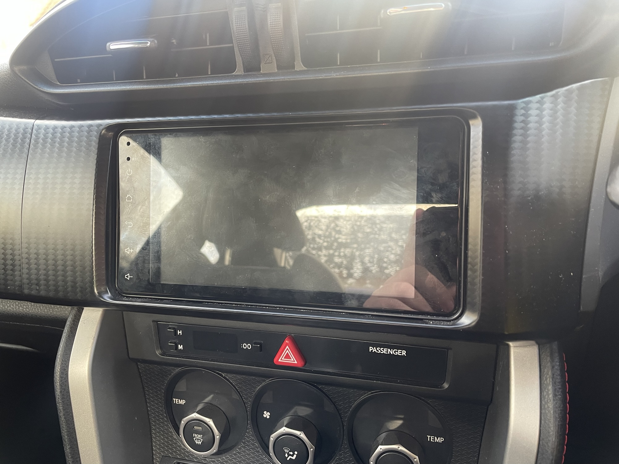 How to Remove the Radio in a GT86 – Motorsport For Mental Health